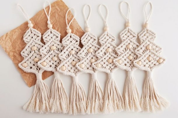 23 Beautiful DIY Macrame Christmas Tree Patterns for Beginners ...